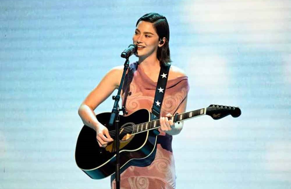 Gracie Abrams: Redefining Pop Music with Raw, Emotional Songs - Music ...